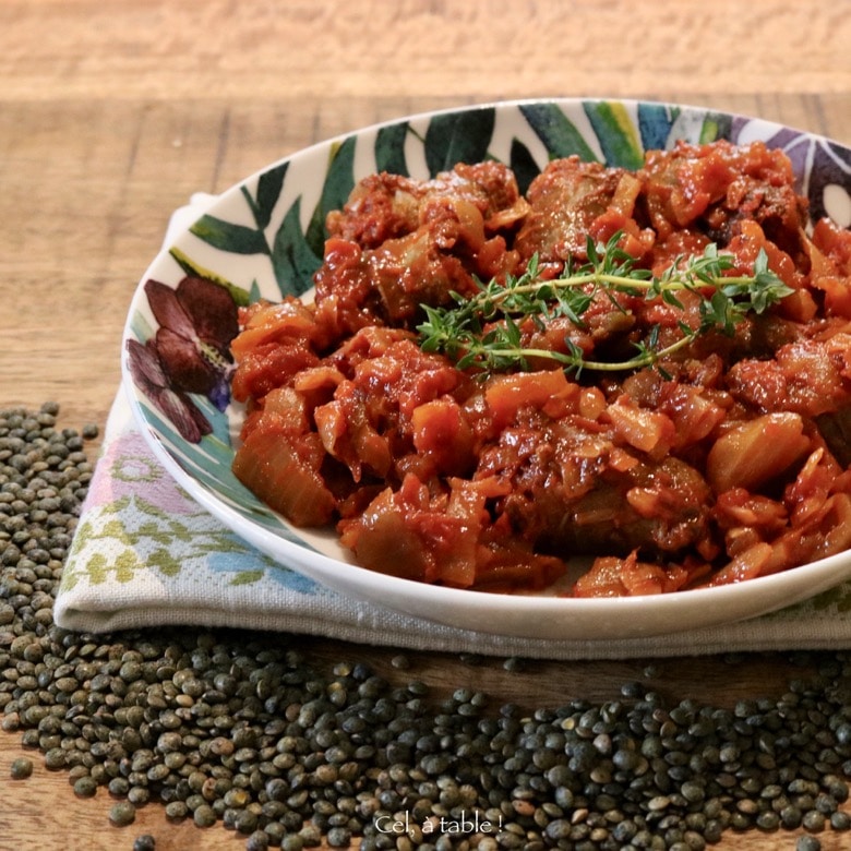 Voyager en mangeant : rougail saucisse à notre façon - Cel, à table